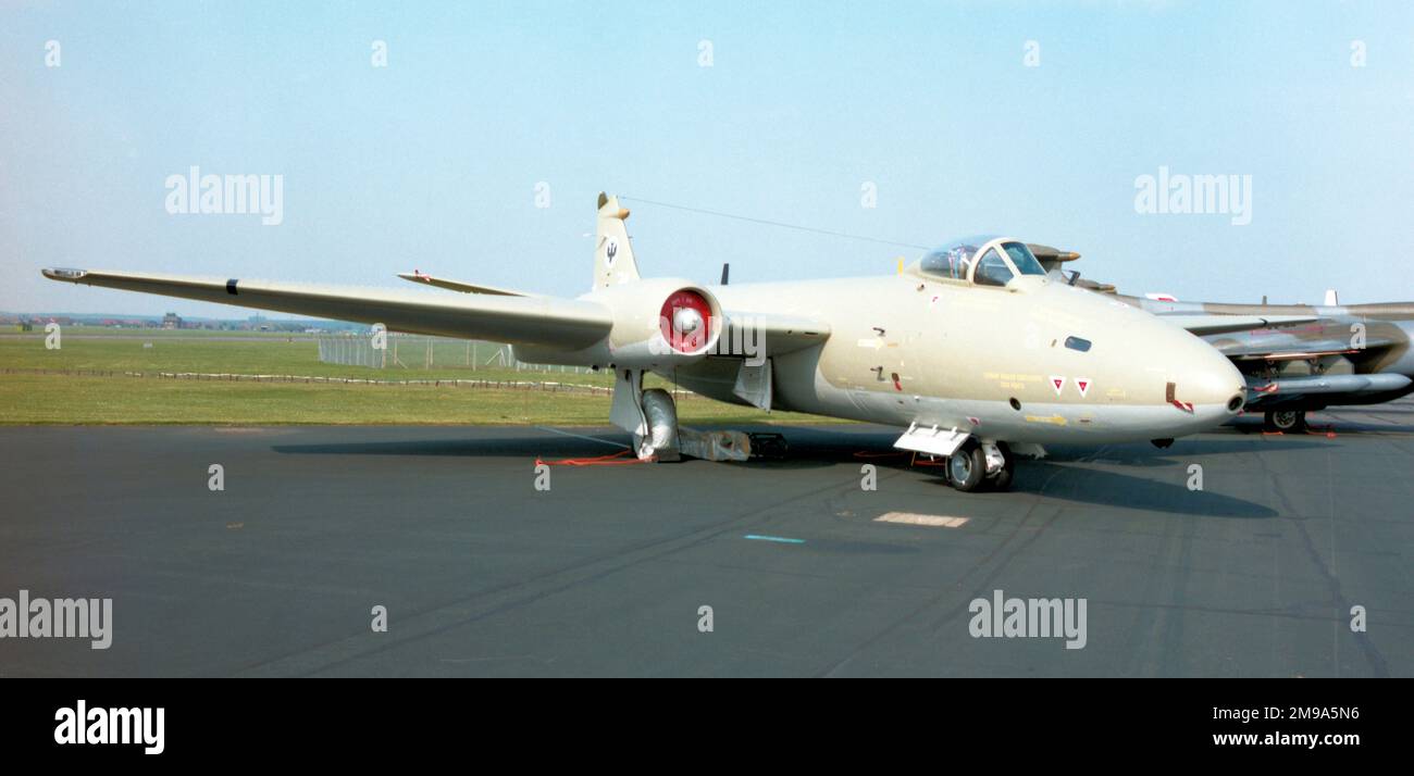 Royal Air Force - English Electric- Shorts Canberra PR.9 XH131 AF of No ...