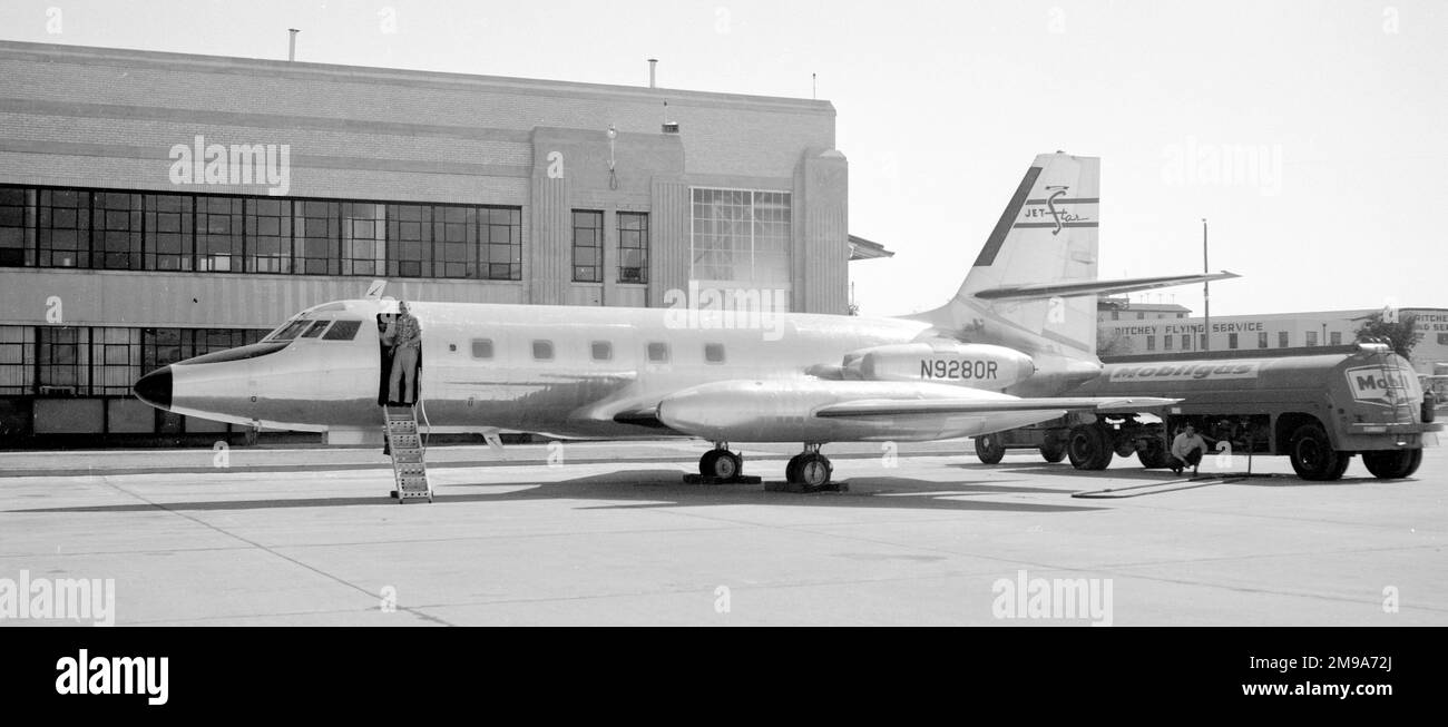 Lockheed JetStar N9280R at Fort Worth Airport Stock Photo - Alamy