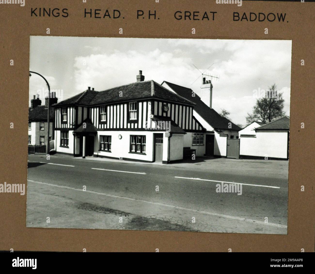 Photograph of Kings Head PH, Great Baddow, Essex. The main side of the ...