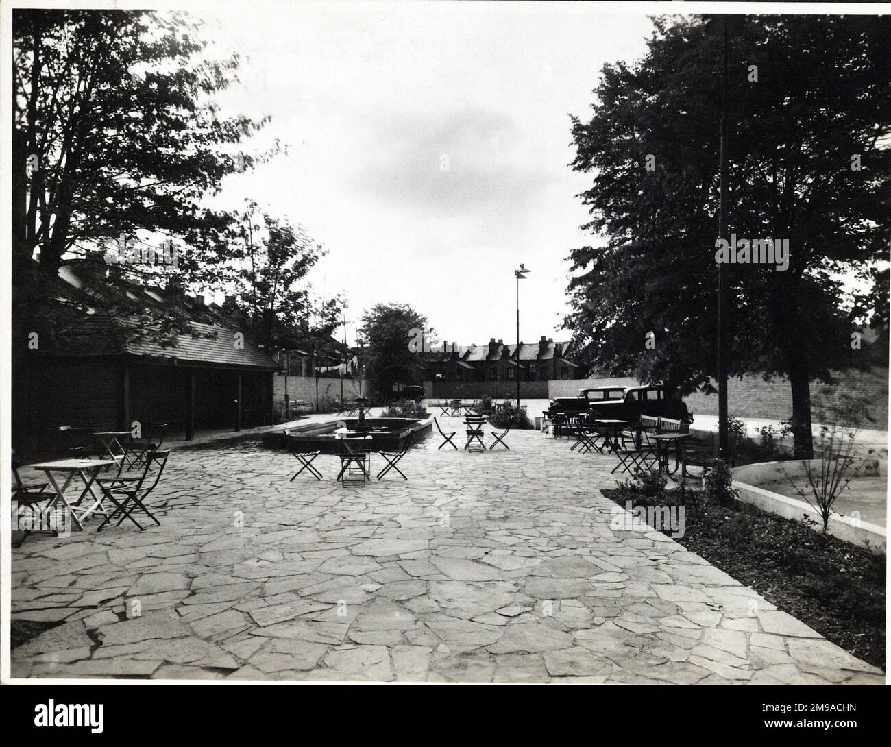 The rising sun pub london hi-res stock photography and images - Alamy