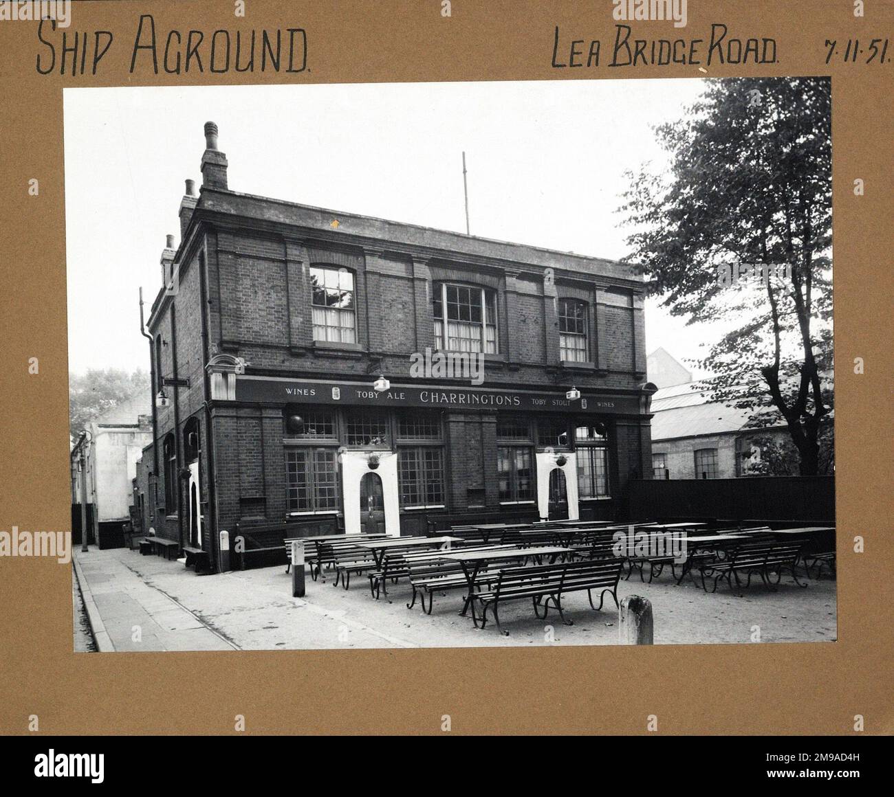 The ship pub london bridge hi-res stock photography and images - Alamy