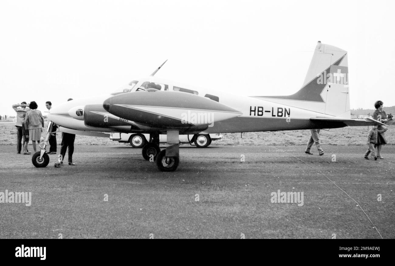Cessna 310 HB-LBN Stock Photo - Alamy