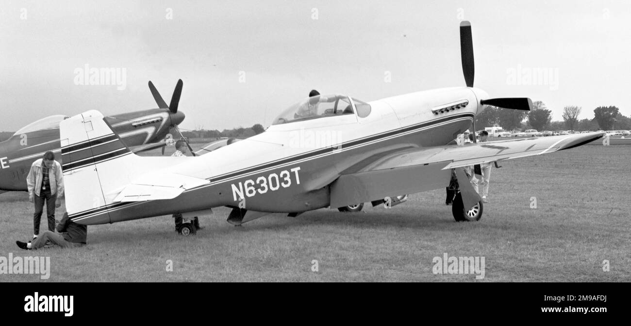 North american p 51 mustang Black and White Stock Photos & Images - Alamy