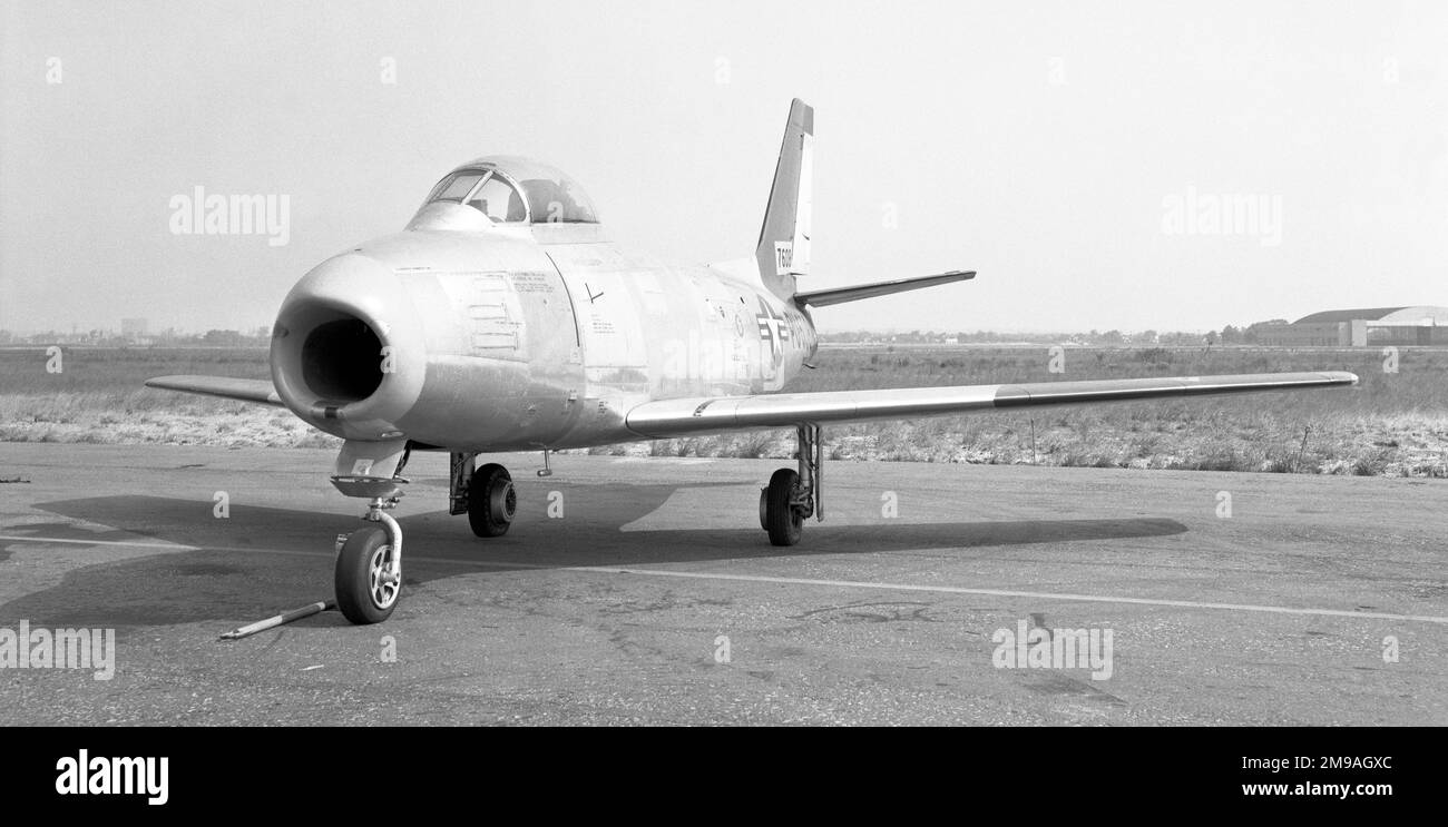 F 47 aircraft hi-res stock photography and images - Alamy