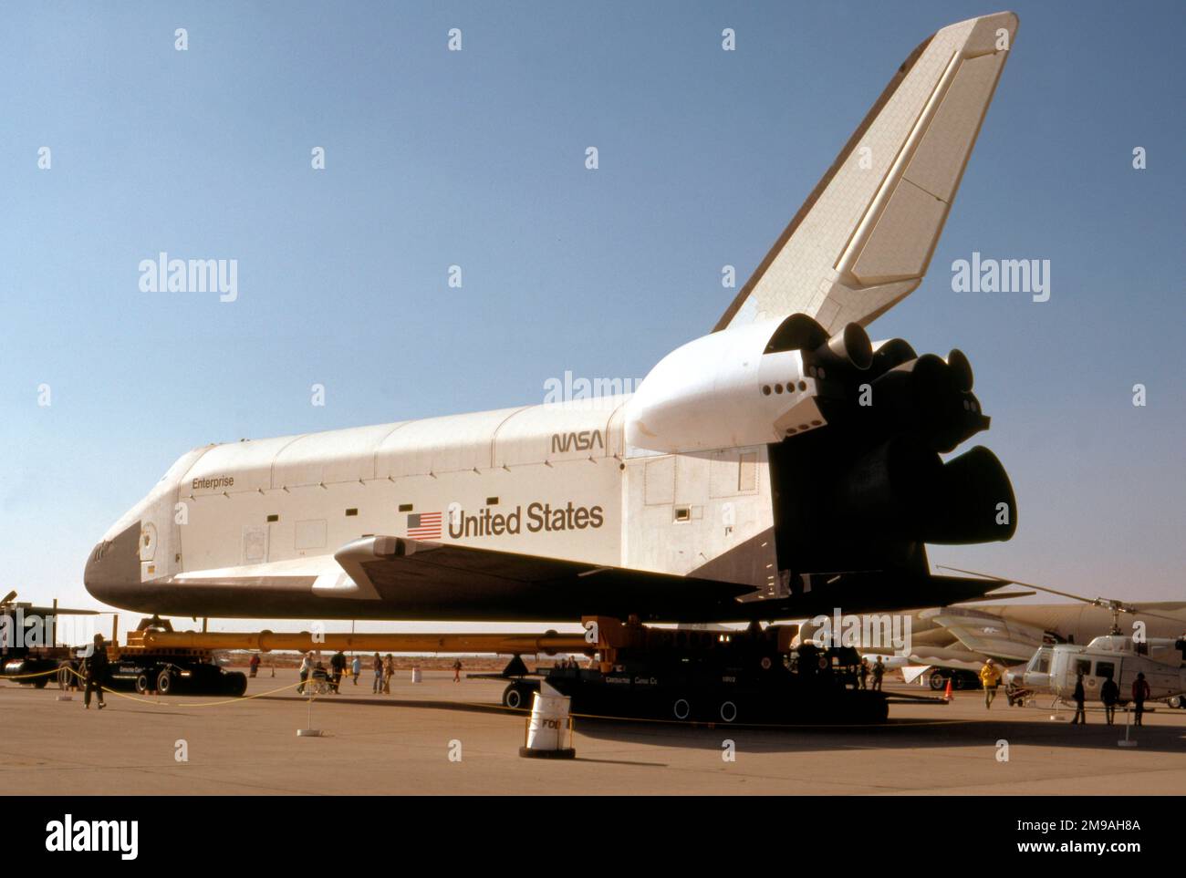 Shuttle aircraft hi-res stock photography and images - Alamy