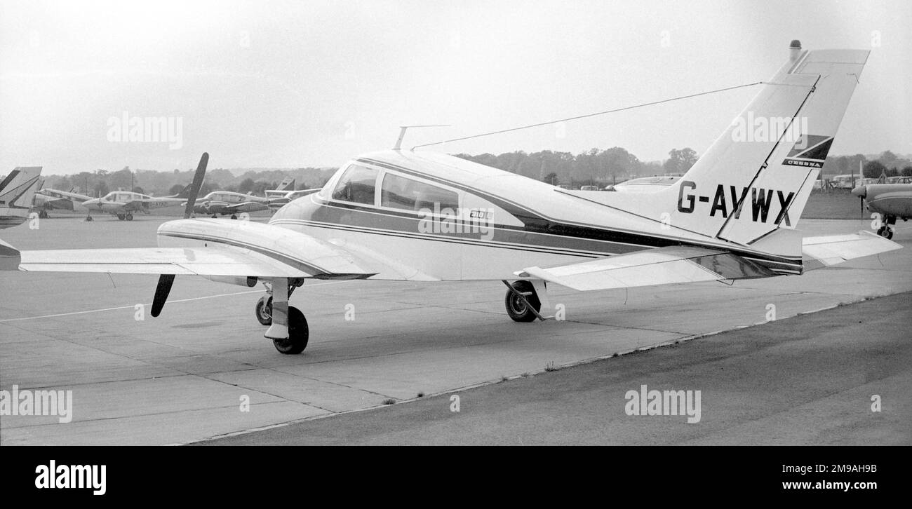 310l hi-res stock photography and images - Alamy