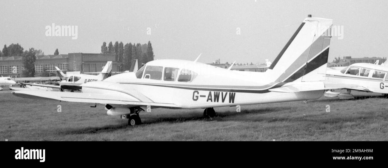 Piper PA-23-250 Aztec G-AWVW (msn 27-4054 Stock Photo - Alamy