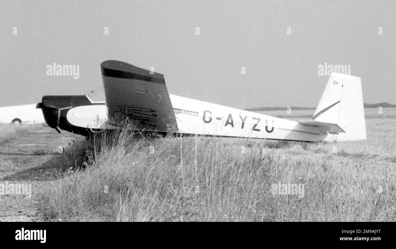 Slingsby T.61A G-AYZU (msn 1740). A licence-built / developed version ...