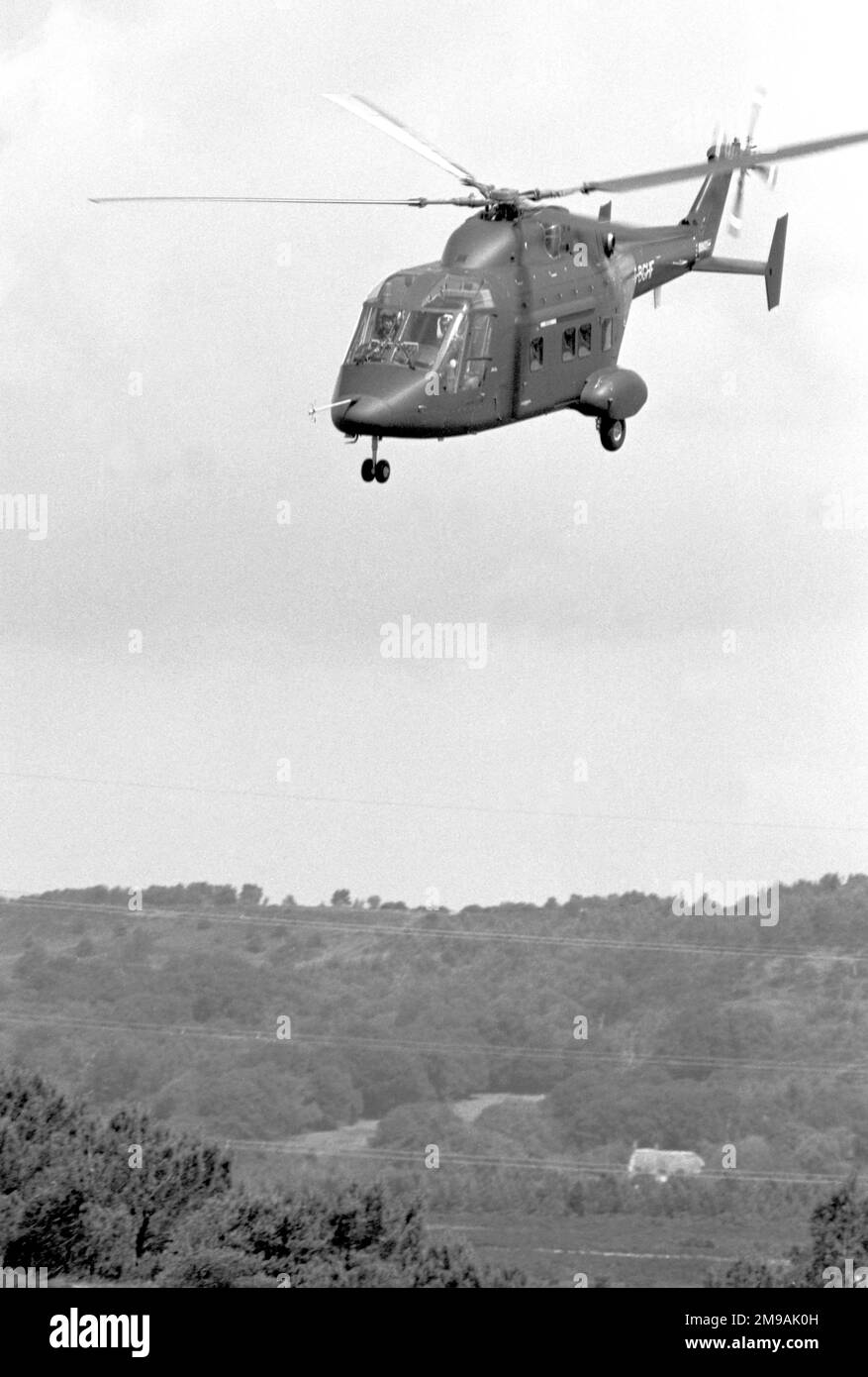 The westland 30 helicopter hi-res stock photography and images - Alamy