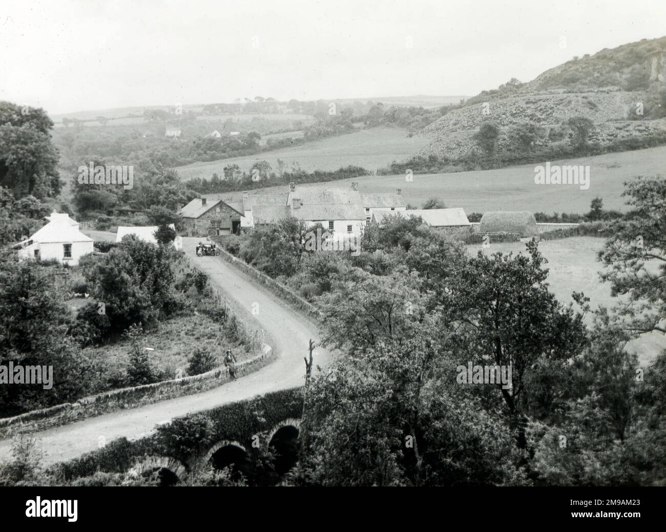Welsh country road hi-res stock photography and images - Alamy