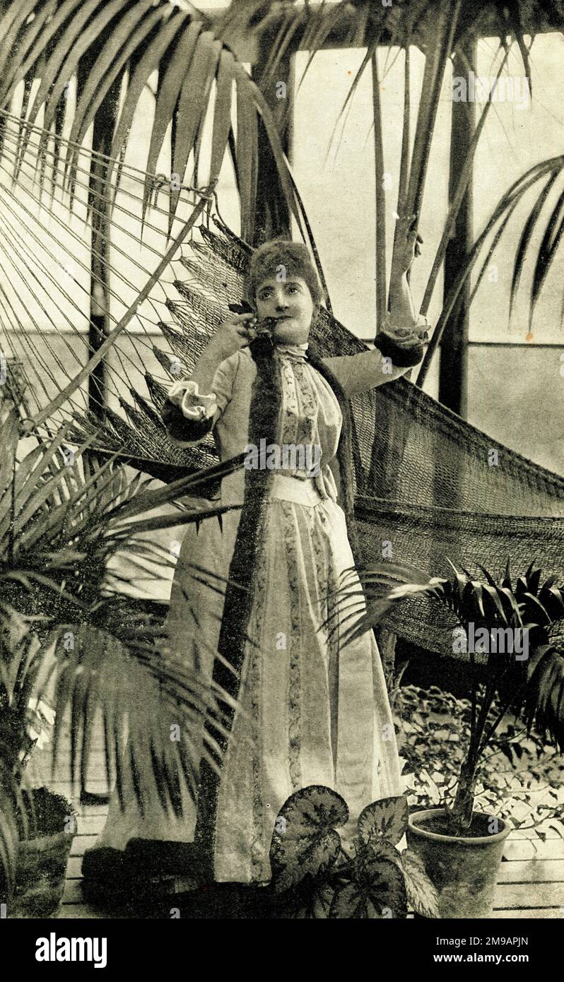 Italian opera singer hi-res stock photography and images - Alamy