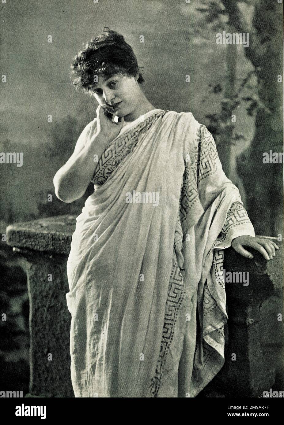 Actress model and hi-res stock photography and images - Alamy