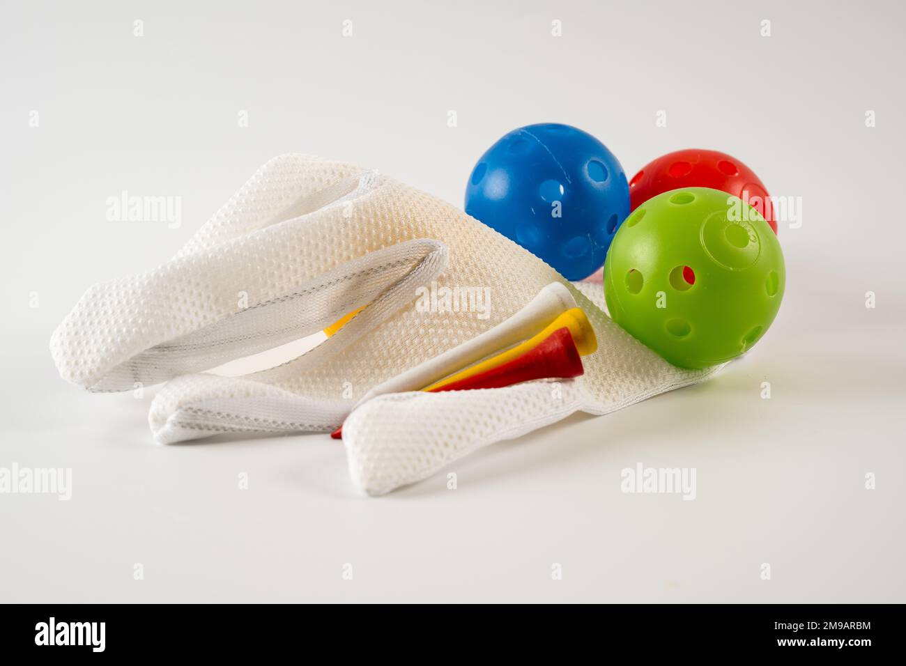 Indoor golf practice air flow plastic balls with color wooden bamboo ...