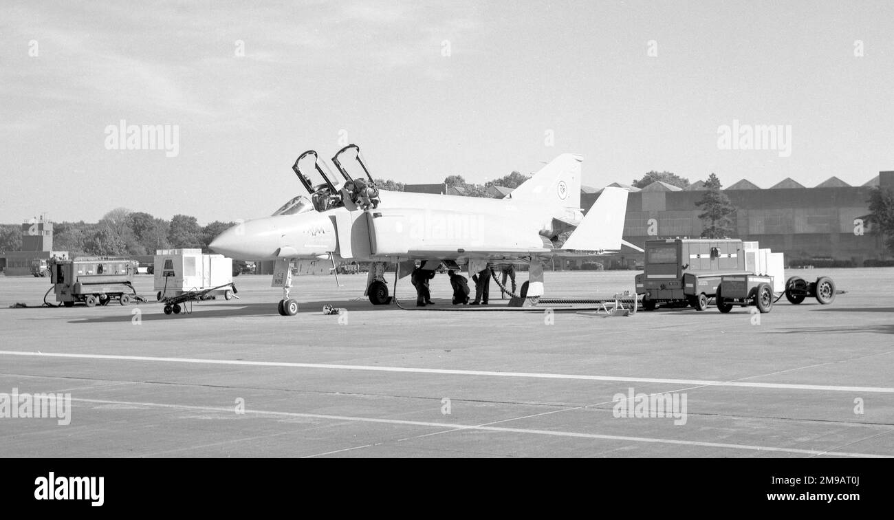 Royal Air Force - McDonnell Douglas F-4J(UK) Phantom ZE353, of No.74 ...