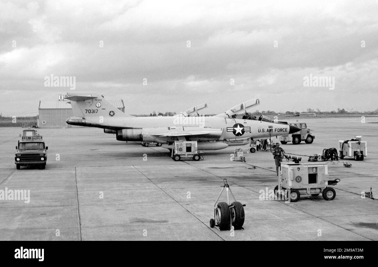 57 317 hi-res stock photography and images - Alamy