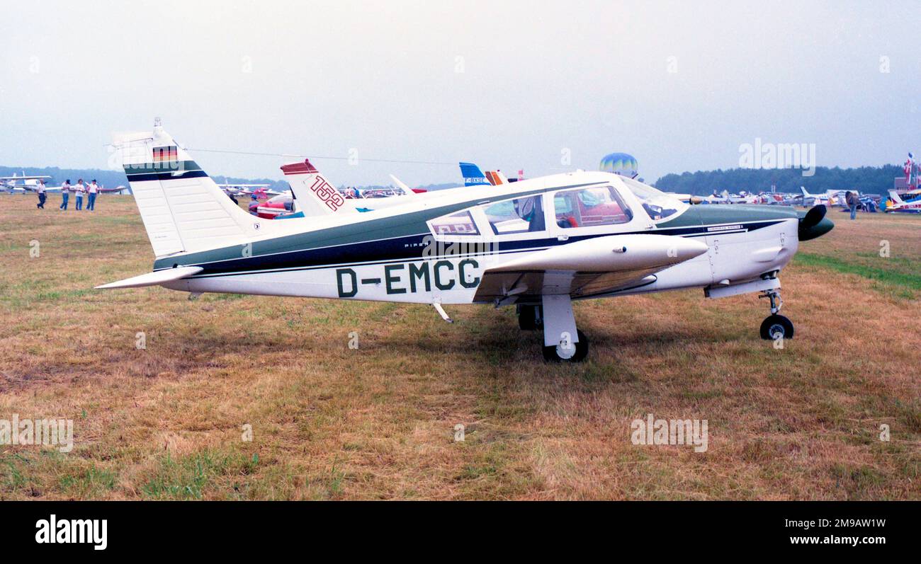 Piper PA-28R-200 Cherokee Arrow II D-EMCC (msn 28R-7235219 Stock Photo ...