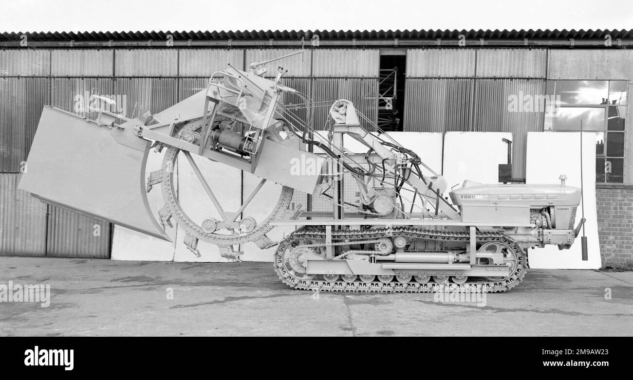 Ford Super Major 5000 tracked cable-trench cutter Stock Photo - Alamy