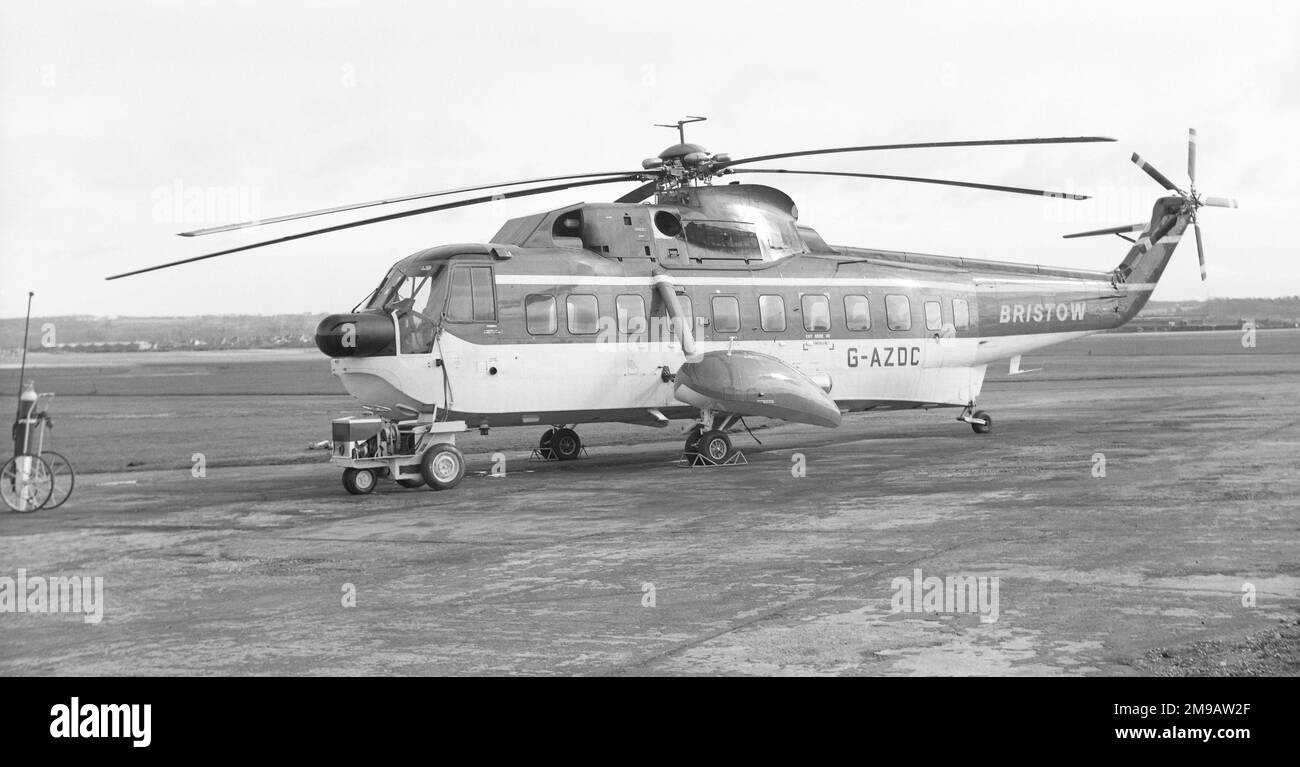 Aberdeen helicopters Black and White Stock Photos & Images - Alamy