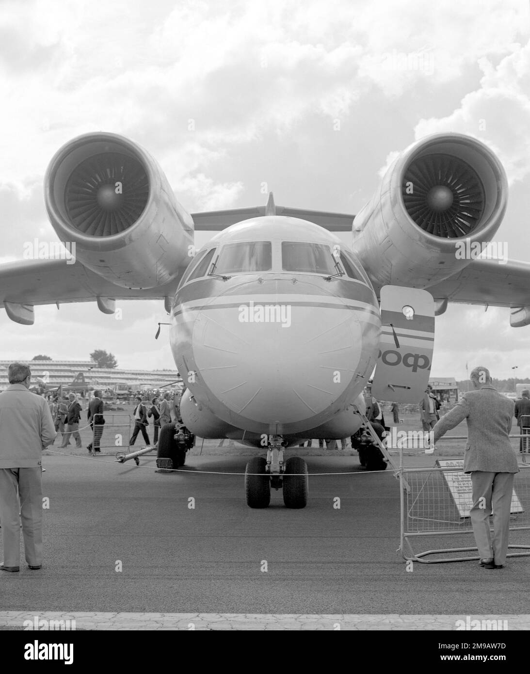 Antonov An-72 SSSR-72000 (msn 005), at the 1984 SBAC Farnborough Air ...
