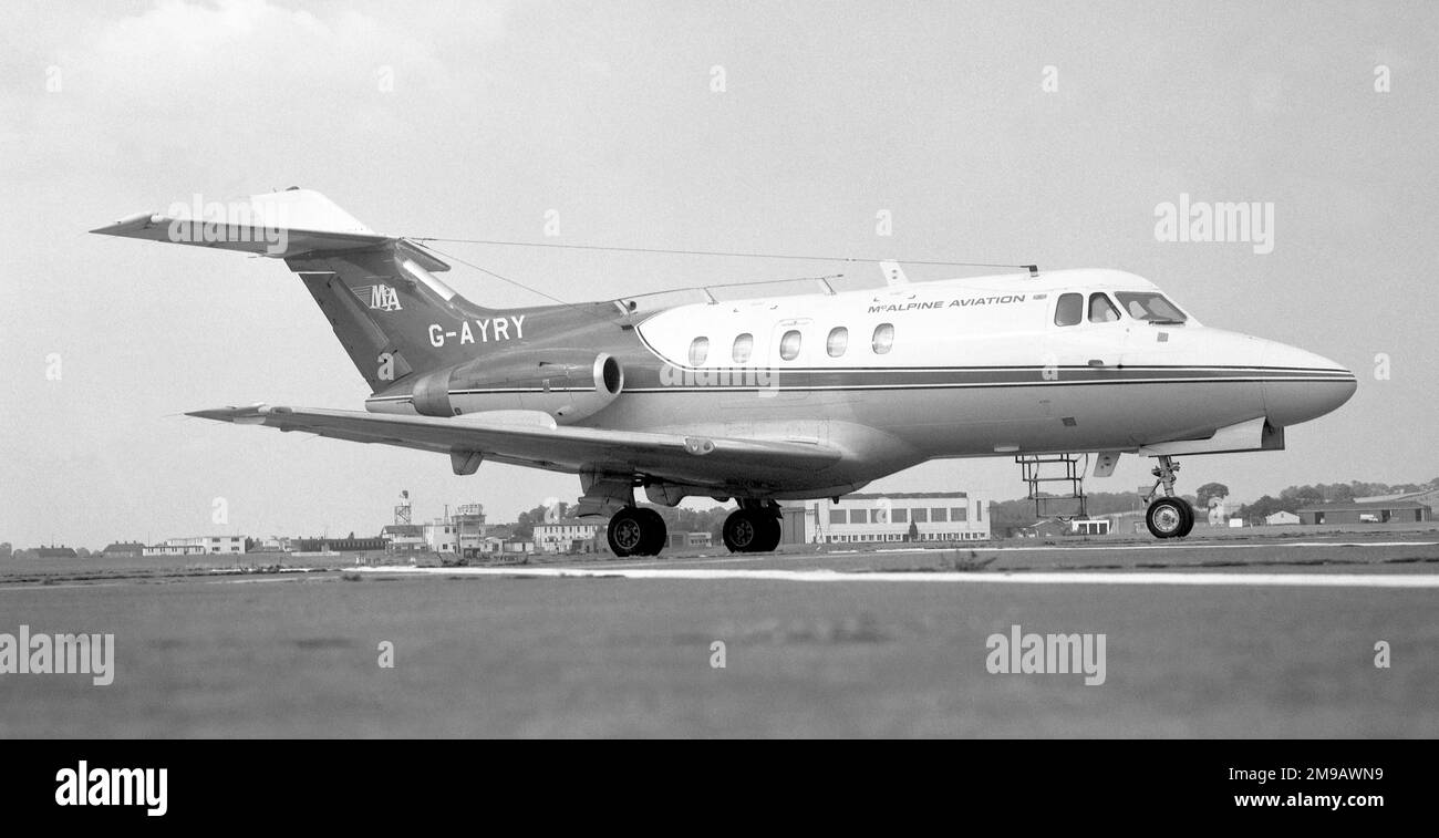 Hawker Siddeley HS-125 Series 1B/522 G-AYRY (msn 25105), of McAlpine ...