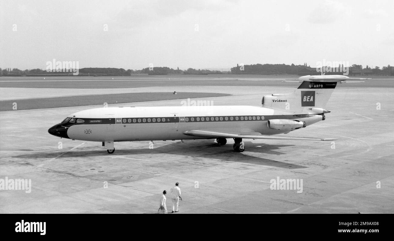 Hawker siddeley trident 1c Black and White Stock Photos & Images - Alamy