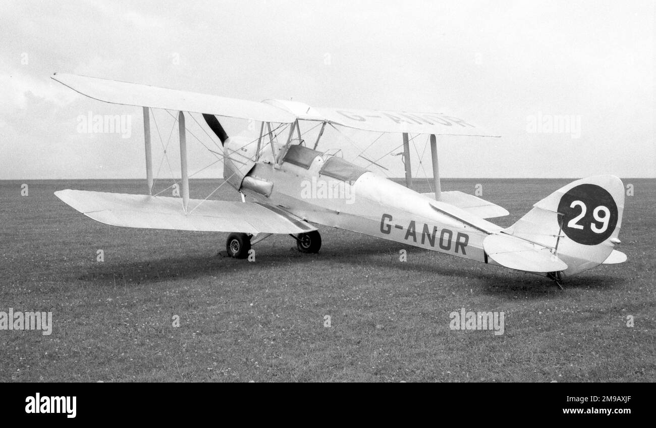 De havilland 82a tiger moth hi-res stock photography and images - Alamy