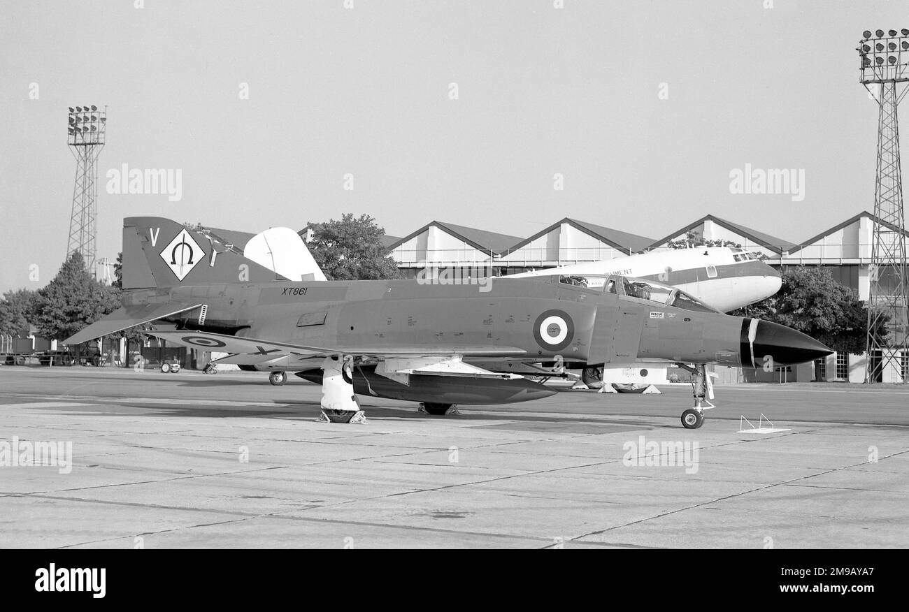 Air leuchars hi-res stock photography and images - Alamy