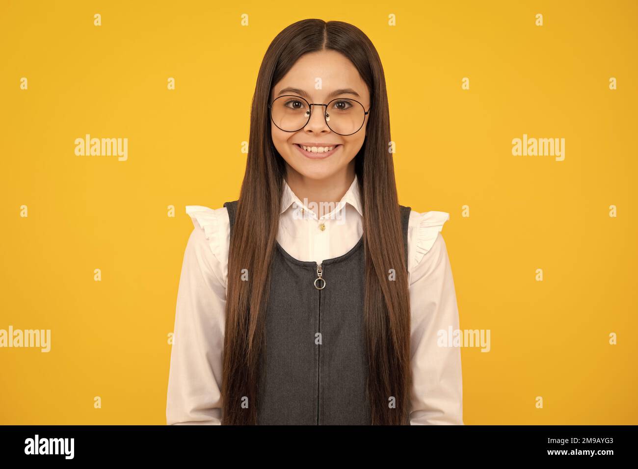 Beautiful teen girl student. Portrait of teenager school girl on ...
