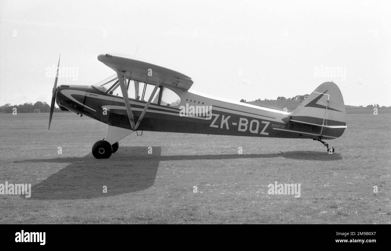 Piper cub historical hi-res stock photography and images - Alamy