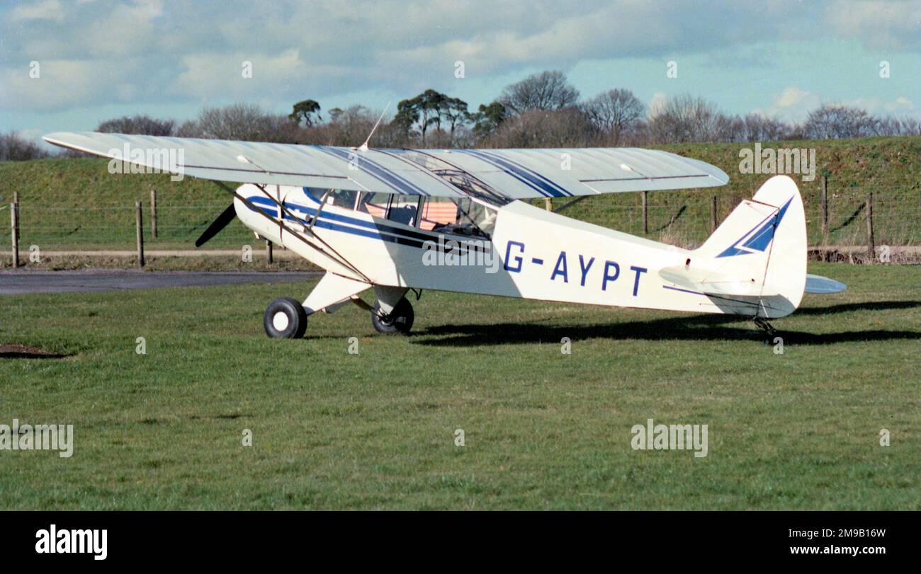 Piper PA-18C Super Cub G-AYPT (msn 18-1533 Stock Photo - Alamy