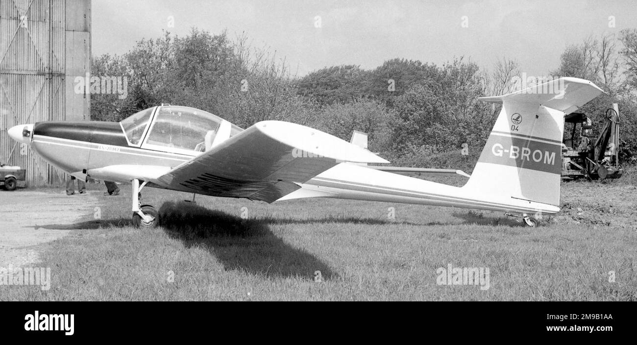 ICA-Brasov IS-28M-2 G-BROM (msn 04A), Romanian-built motor-glider ...