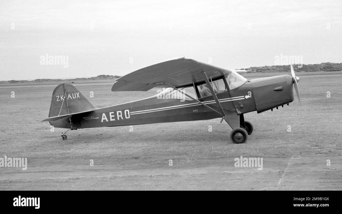 Zk aux hi-res stock photography and images - Alamy