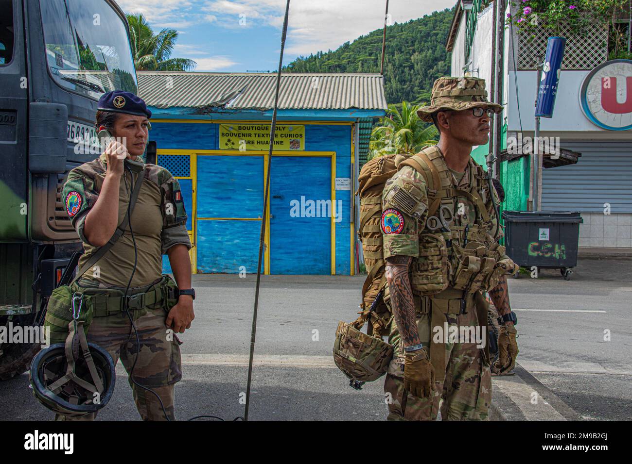 Soldiers headquarter headquarters battalion hi-res stock photography ...