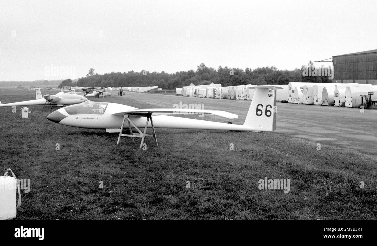 John delafield hi-res stock photography and images - Alamy