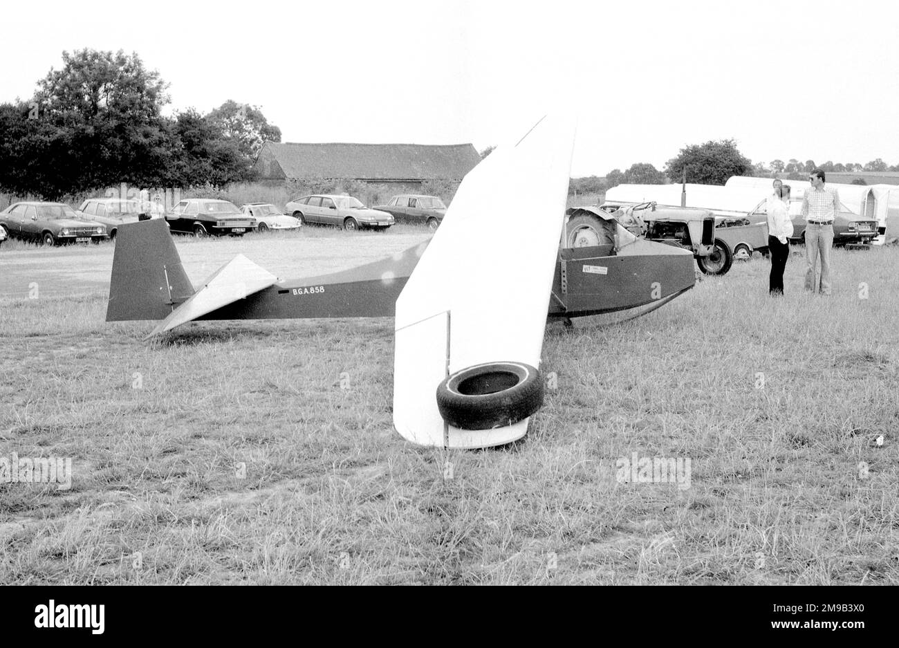 T8 Black and White Stock Photos & Images - Alamy