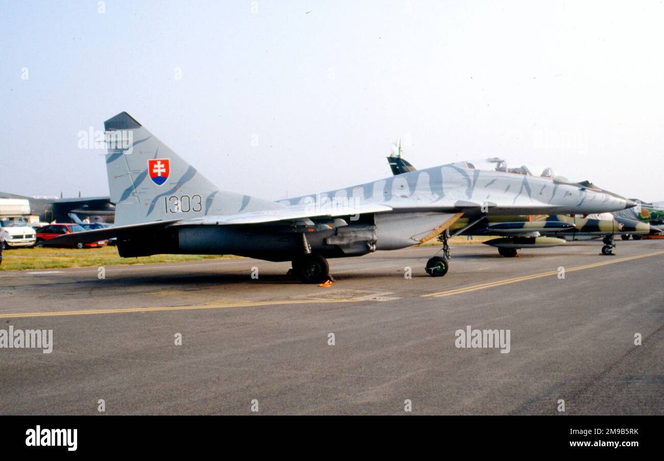 Mikoyan gurevich mig 29ub hi-res stock photography and images - Alamy
