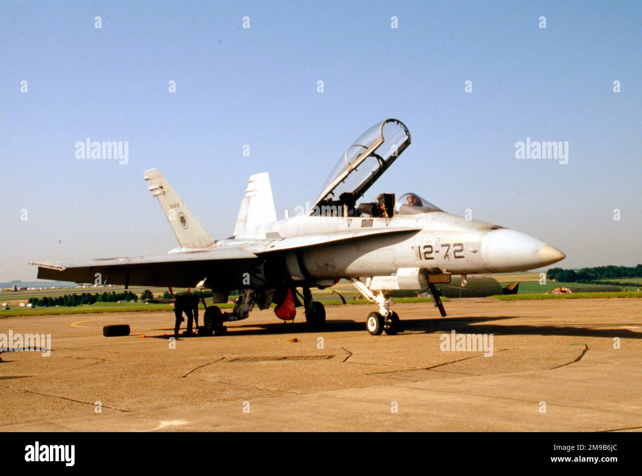 Mcdonnell douglas ef 18b hi-res stock photography and images - Alamy