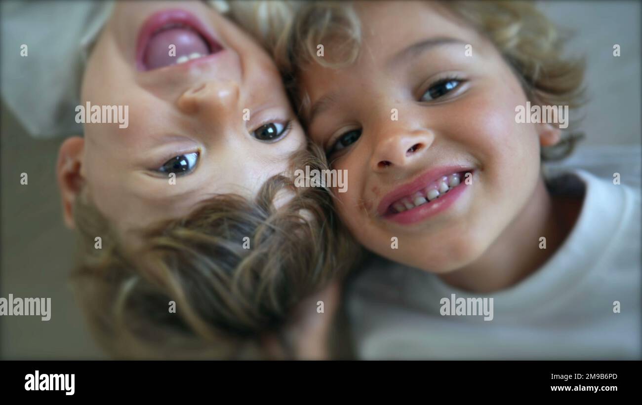 Two kids together, baby brothers siblings blond children2 Stock Photo ...