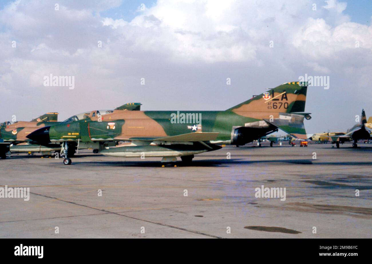 United States Air Force (USAF) - McDonnell F-4C-21-MC Phantom 63-0670 ...