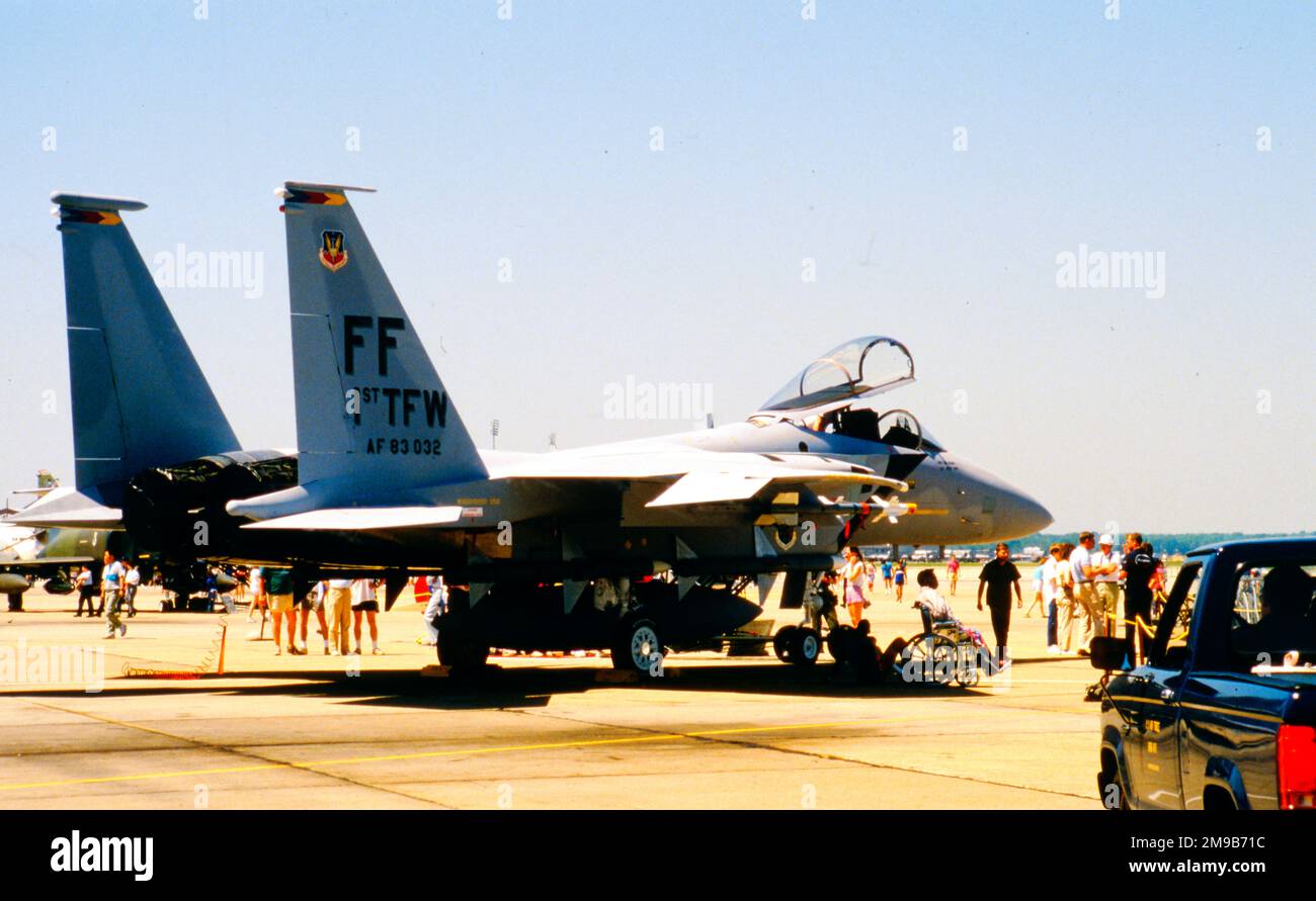 Mcdonnell douglas 83 hi-res stock photography and images - Alamy