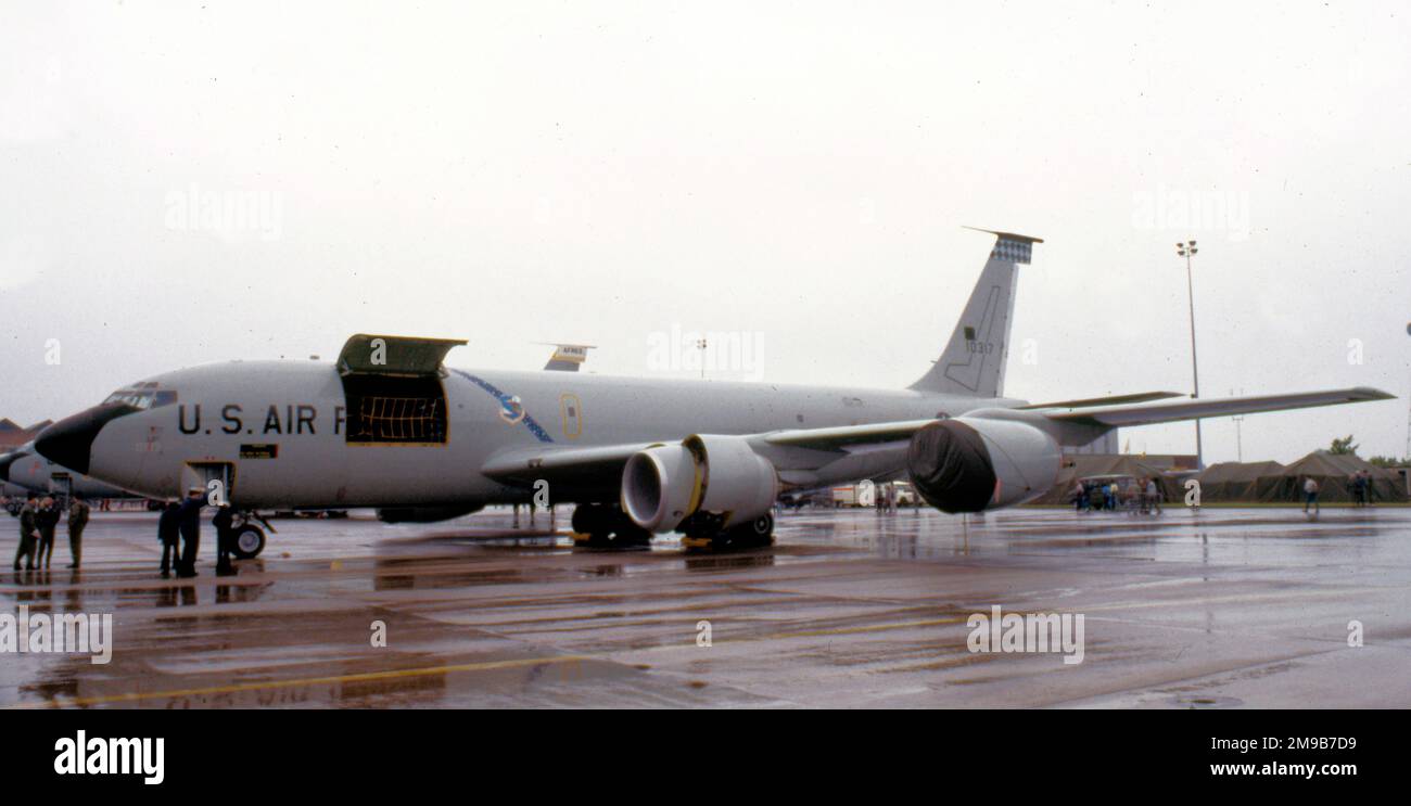 United States Air Force (USAF) - Boeing KC-135R Stratotanker 61-0317 ...