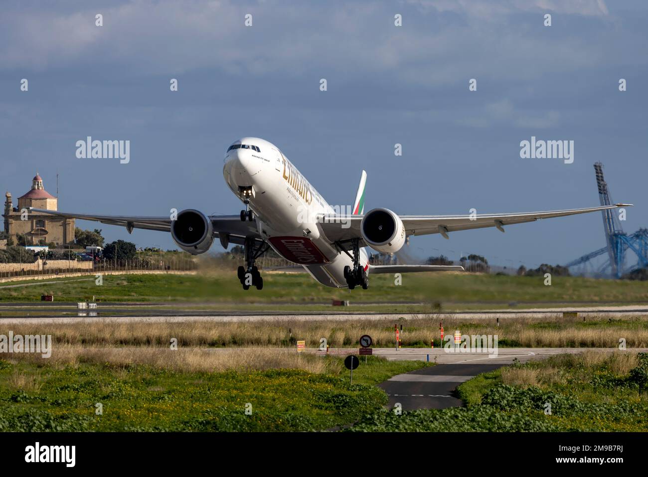 Emirates sky cargo boeing 777 cargo plane hi-res stock photography and ...