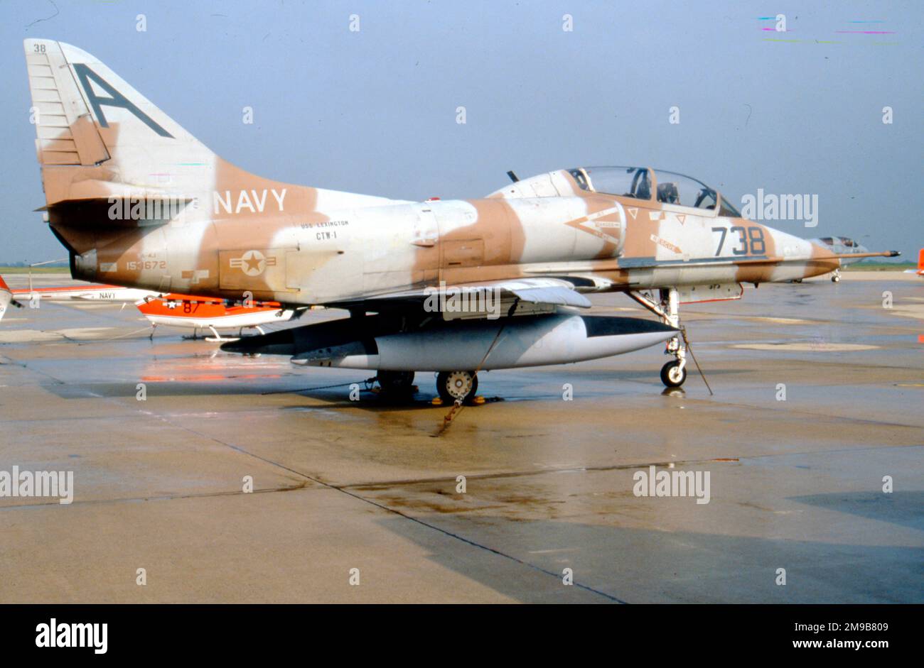 Training wing carrier qualification hi-res stock photography and images ...