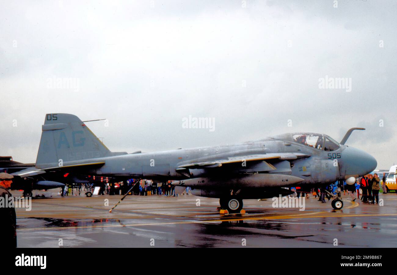 United States Navy (USN) - Grumman A-6E intruder 155703 (msn i-439m ...