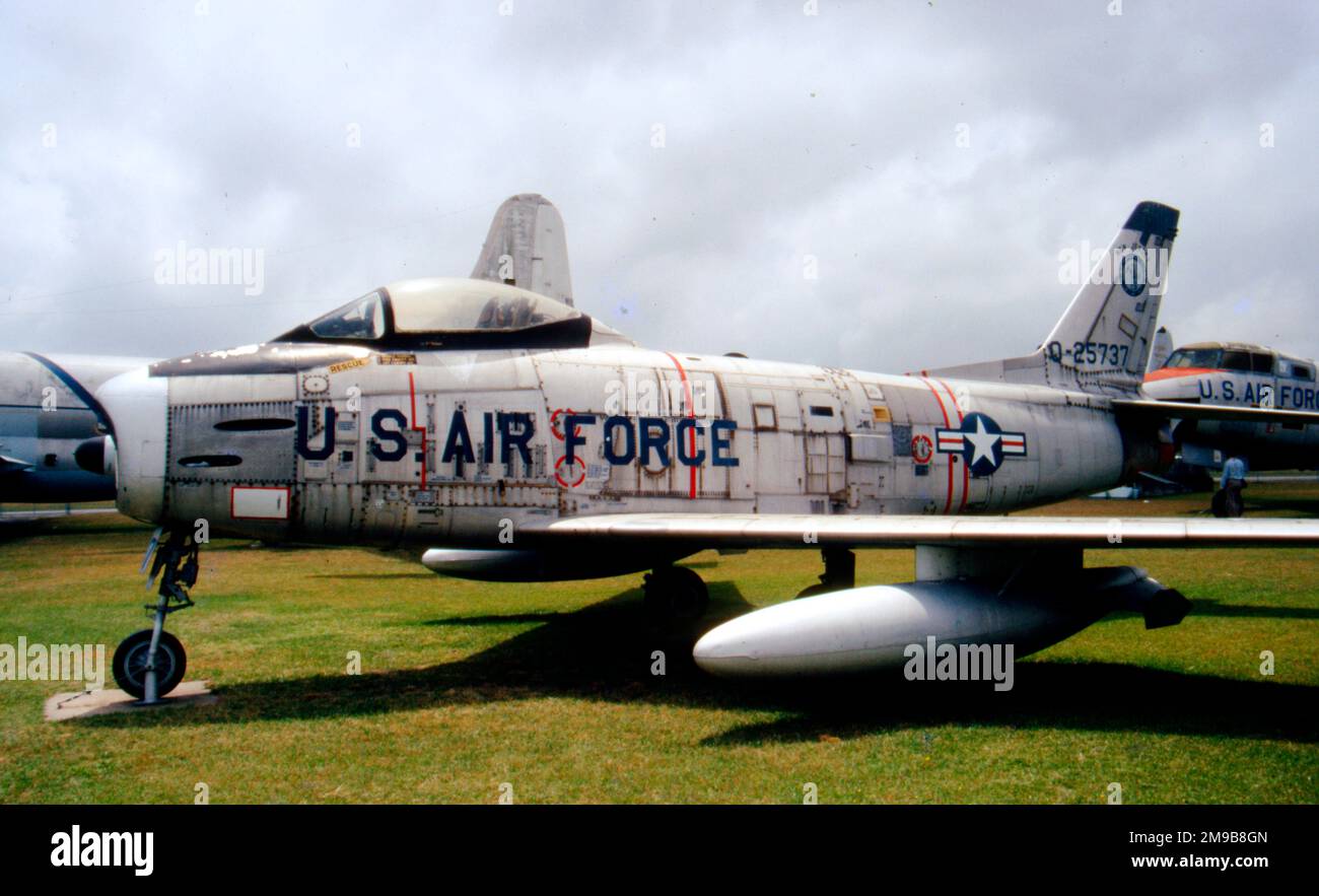 North american f 86h sabre hi-res stock photography and images - Alamy