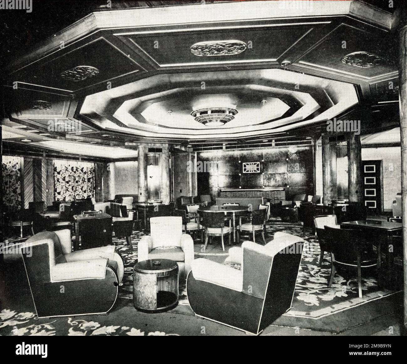 RMS Caronia, Smoking Room, January 1949 Stock Photo - Alamy