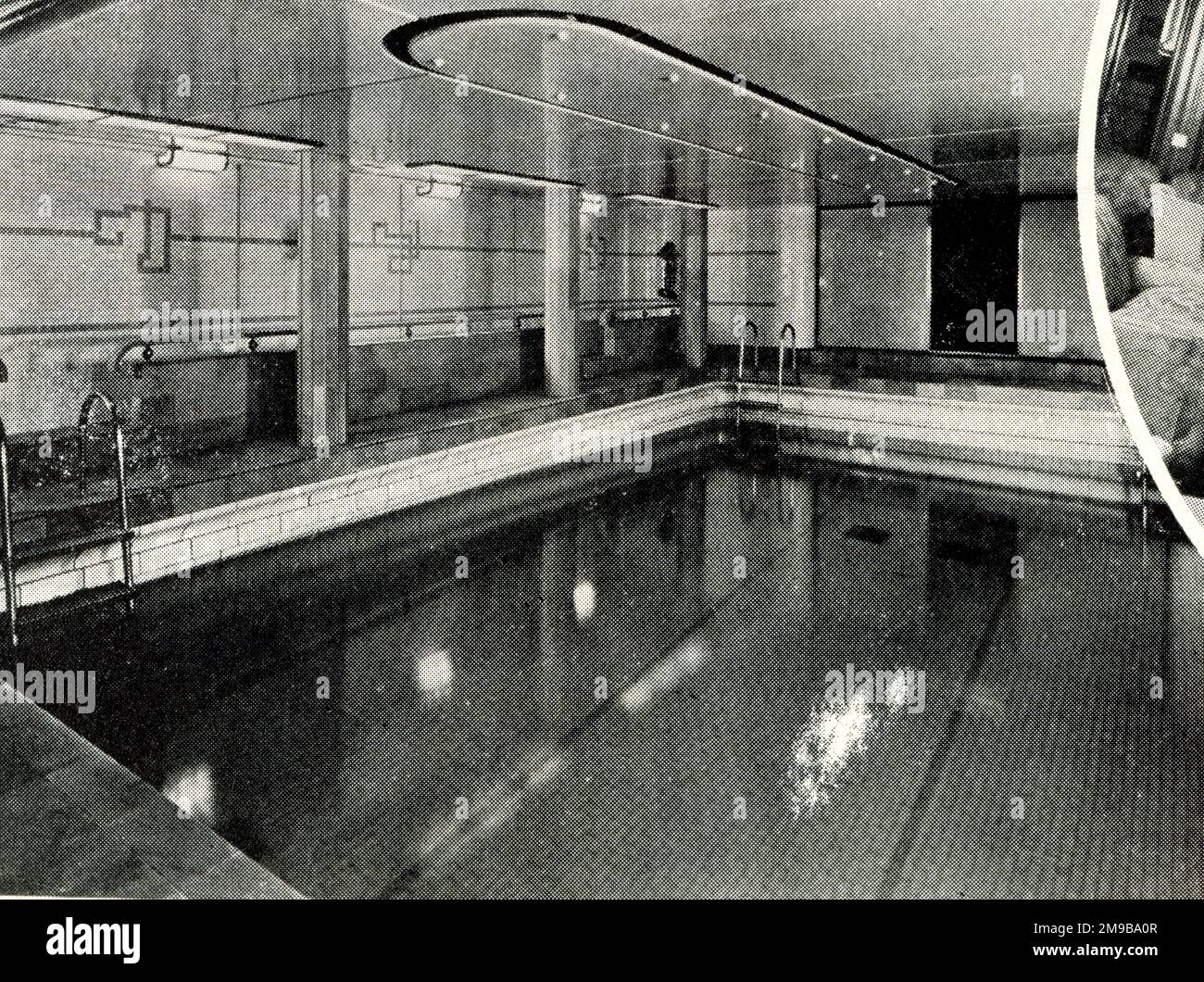 1940s swimming pool hi-res stock photography and images - Alamy