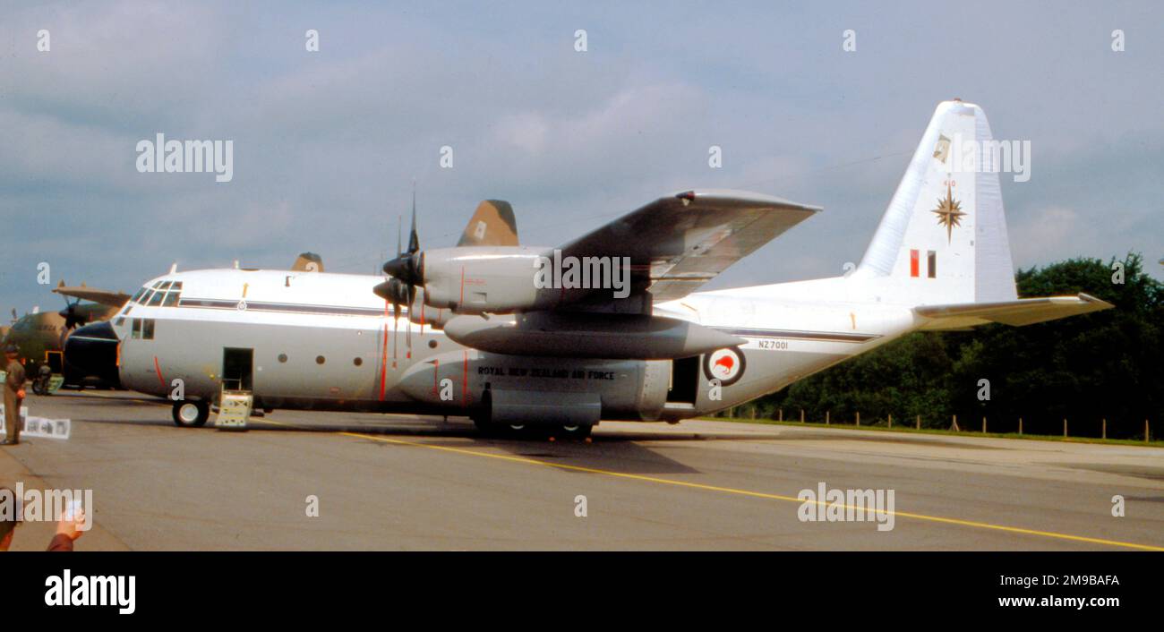 382 4052 hi-res stock photography and images - Alamy