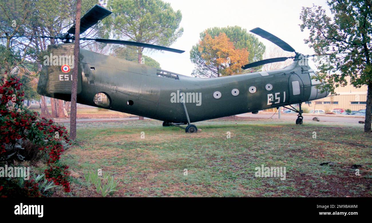 Piasecki H-21C E51, formerly of Aviation Legere de l'Armee de Terre ...