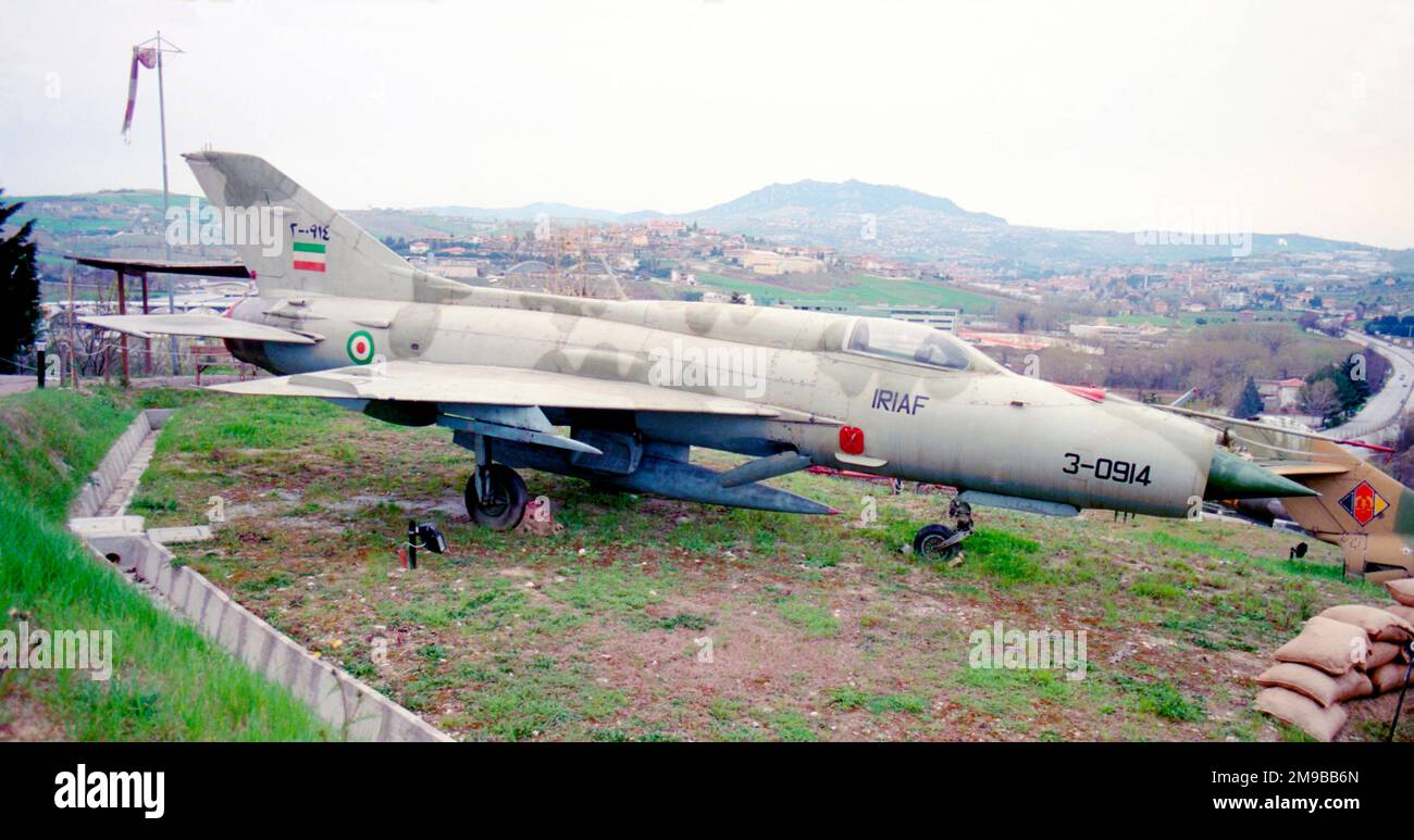 Iran air force hi-res stock photography and images - Alamy
